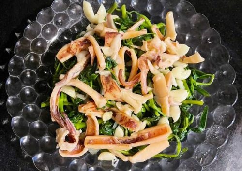 Cách làm mực khô xào rau muống thơm ngon, đậm đà | LEAU FOOD